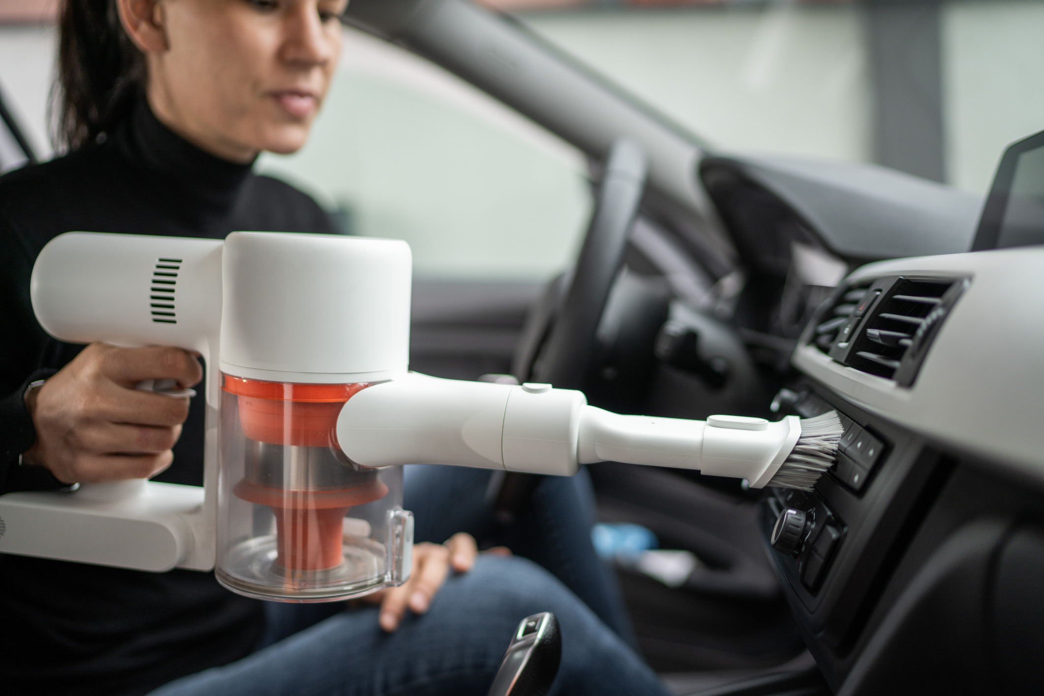 What are the Best New Car Gadgets UK? | ChipsAway Blog W